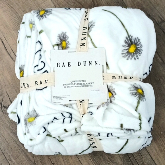 Rae Dunn | Bedding | Rae Dunn Blessed Queen Plush 9x90 Minimalist ...